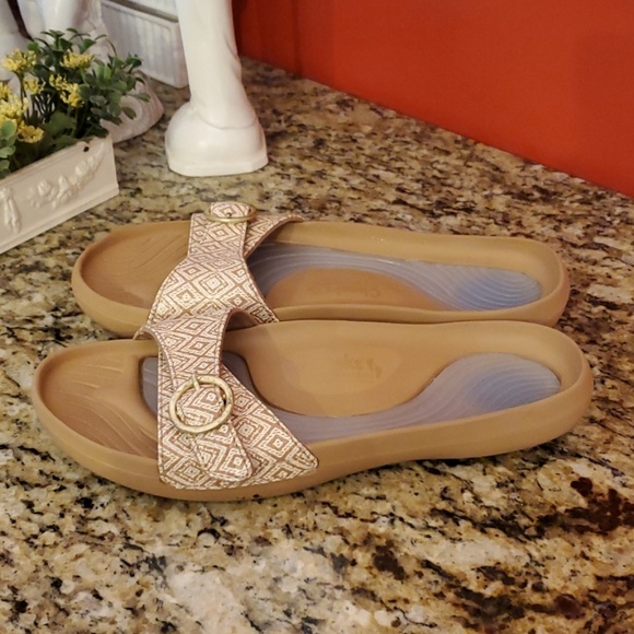 Cheeks | Shoes | Cheeks Exercise Sandals W Motion Tech | Poshmark